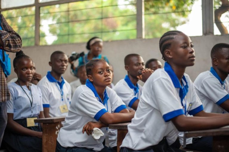 Exetat 2024 : 952.334 finalistes prennent part aux épreuves hors ...